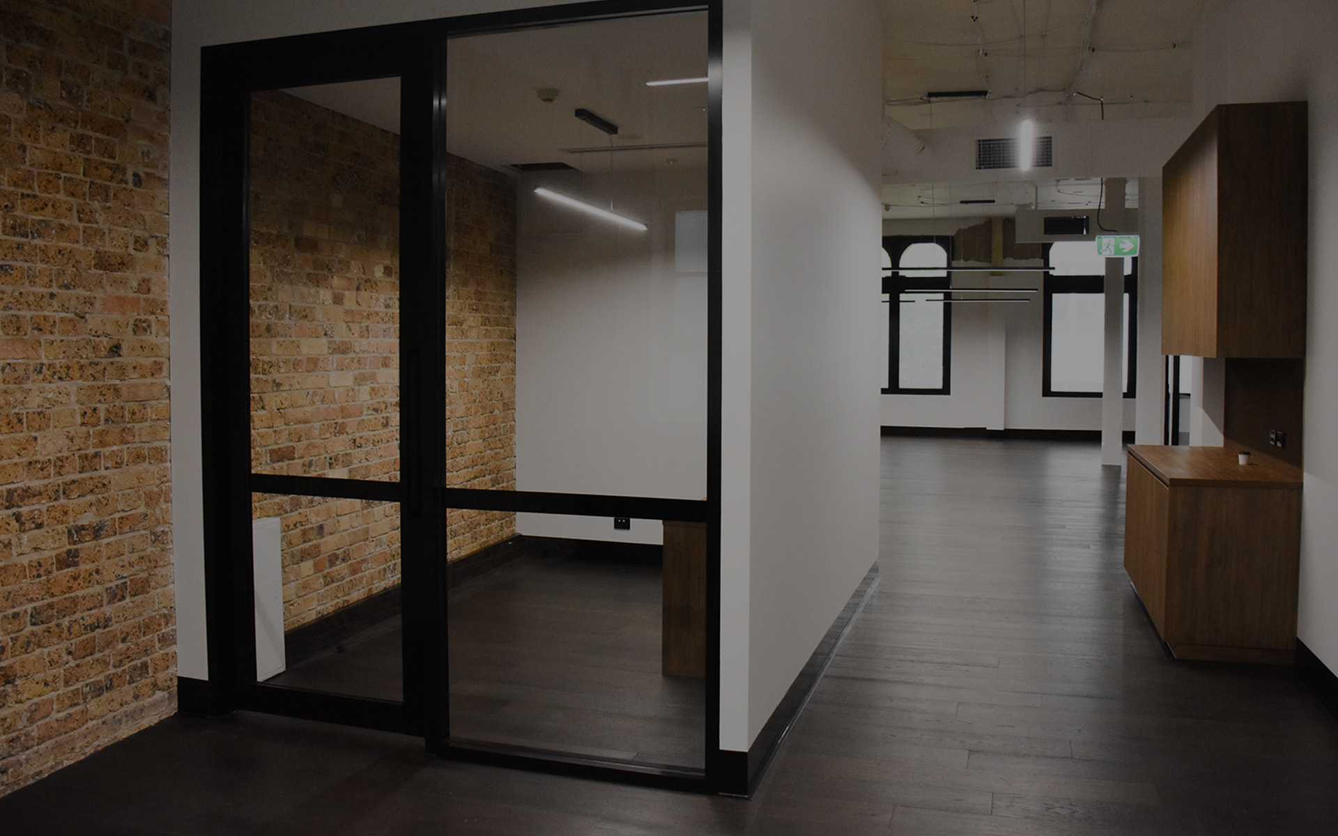 Strip Out & Make Good – Komad